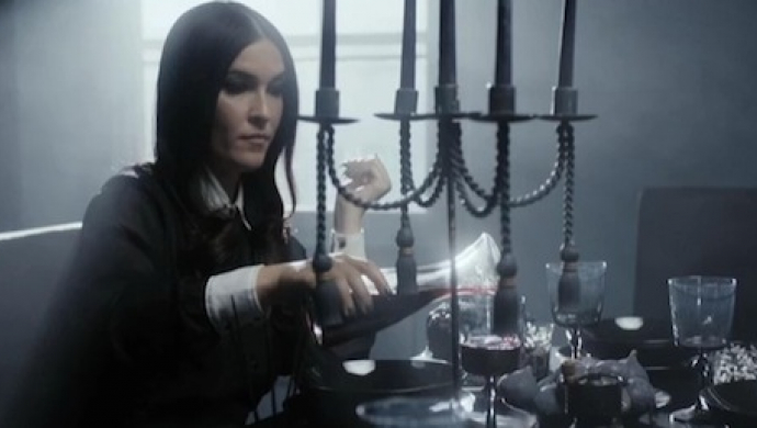 Kristina Train 'Dark Black' by Jamie Thraves | Videos | Promonews