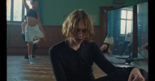 Lauren Auder 'I Would Die 4 U' by James Ogram | Videos | Promonews