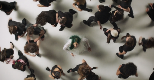 Au/Ra 'Dance in the Dark' by Mathy & Fran | Videos | Promonews